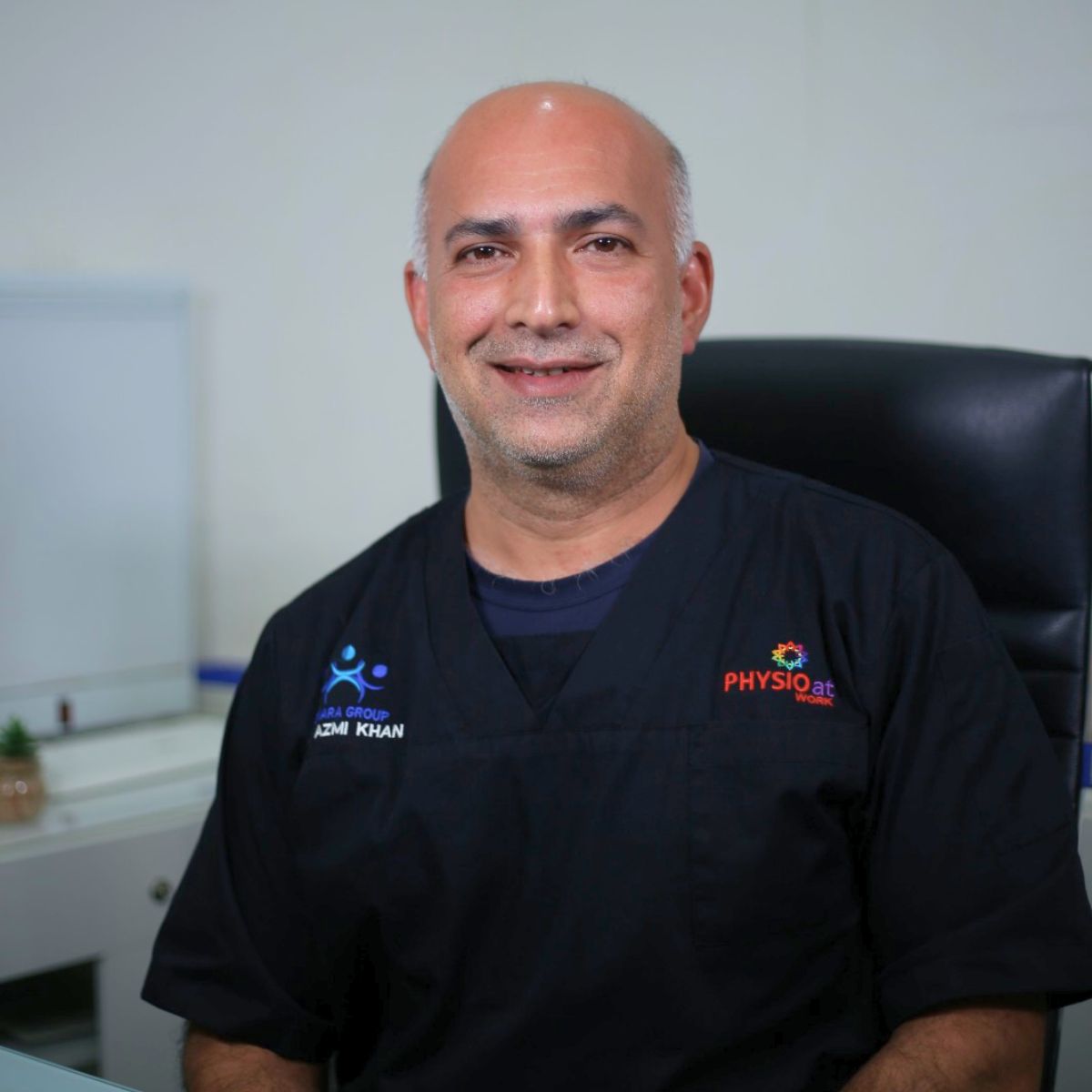 Dr Azmi Khan | Klinik Menara